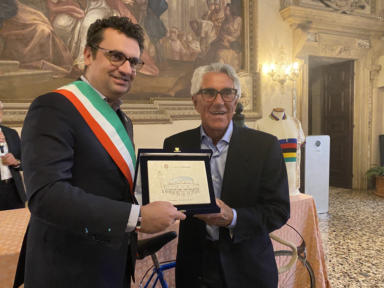 Premiato Marino Basso nel 50esimo della vittoria del Campionato del ...