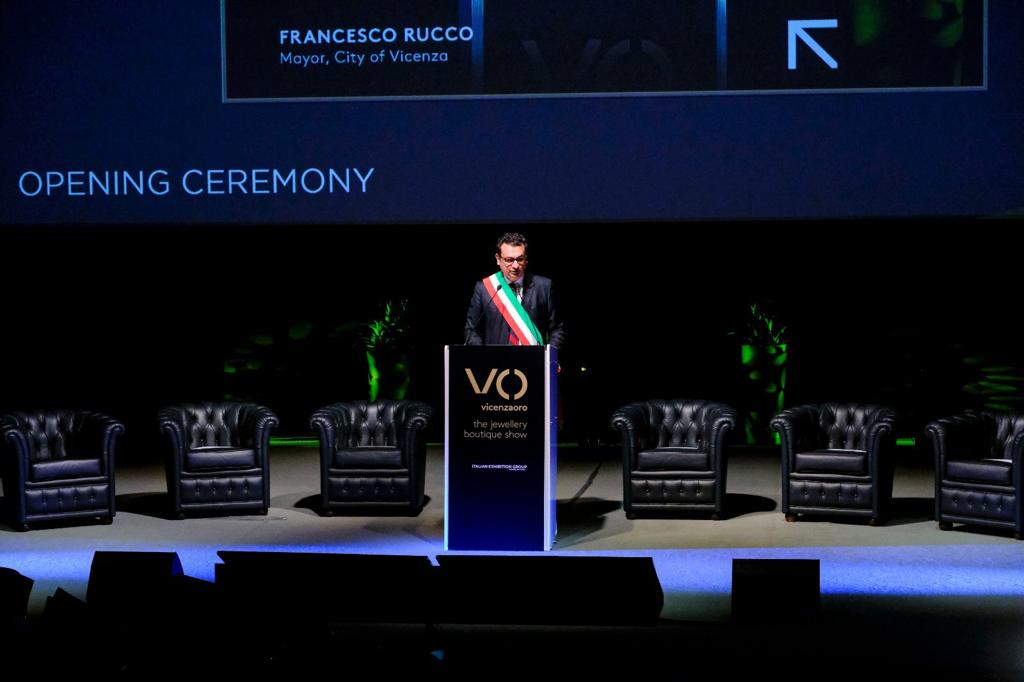 Inaugurazione VicenzaOro January 2023: presente il sindaco Francesco ...